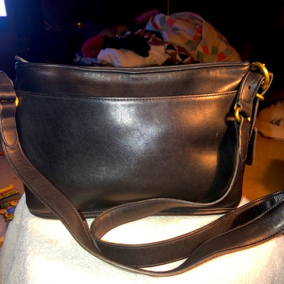 Coach | Bags | Coach Vintage Oliver 982 Black Leather Criss Body Rare ...